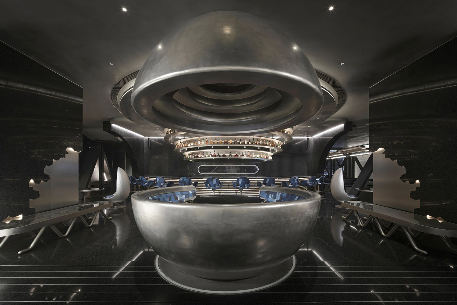 上海·X11潮玩集合全球旗舰店 / BloomDesign | SOHO设计区