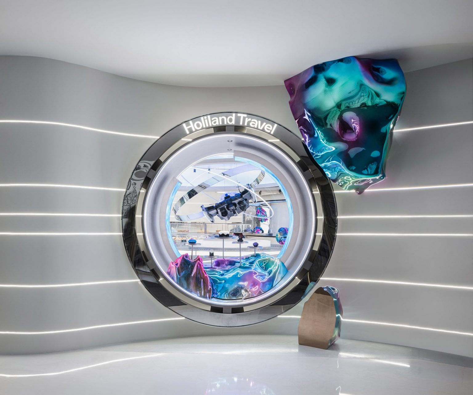 上海·“好利来Holiland Travel”超时空旅行旗舰店 / SLT – SOHO设计区