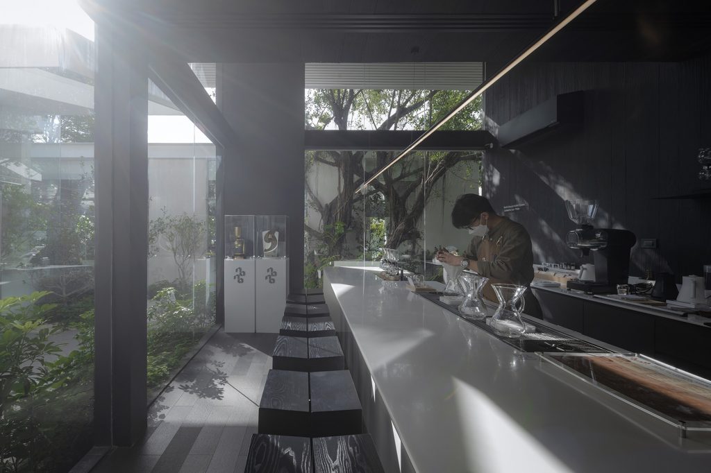 泰国曼谷·“NANA Coffee Roasters”咖啡厅设计 / IDIN Architects – SOHO设计区