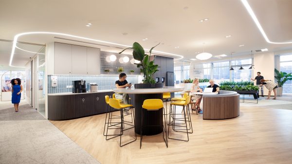 上海·“欧莱雅”办公空间设计 / Space Matrix – SOHO设计区