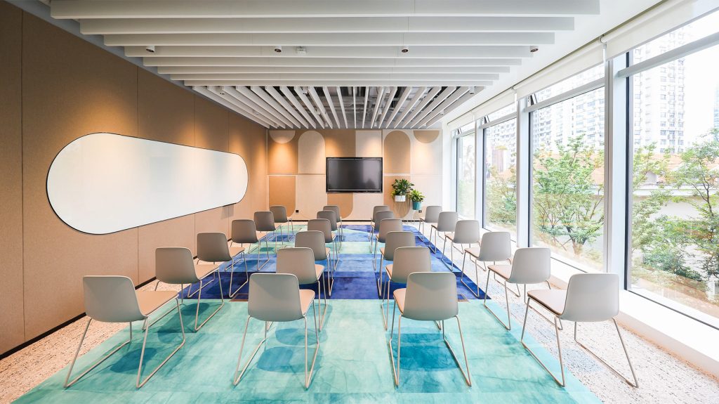 上海·“欧莱雅”办公空间设计 / Space Matrix – SOHO设计区