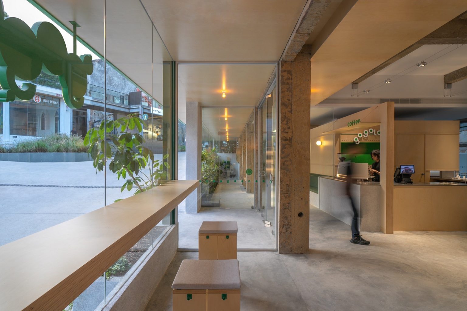 广东惠州·GOGO LAND高端宠物洗护店设计 / Informal – SOHO设计区